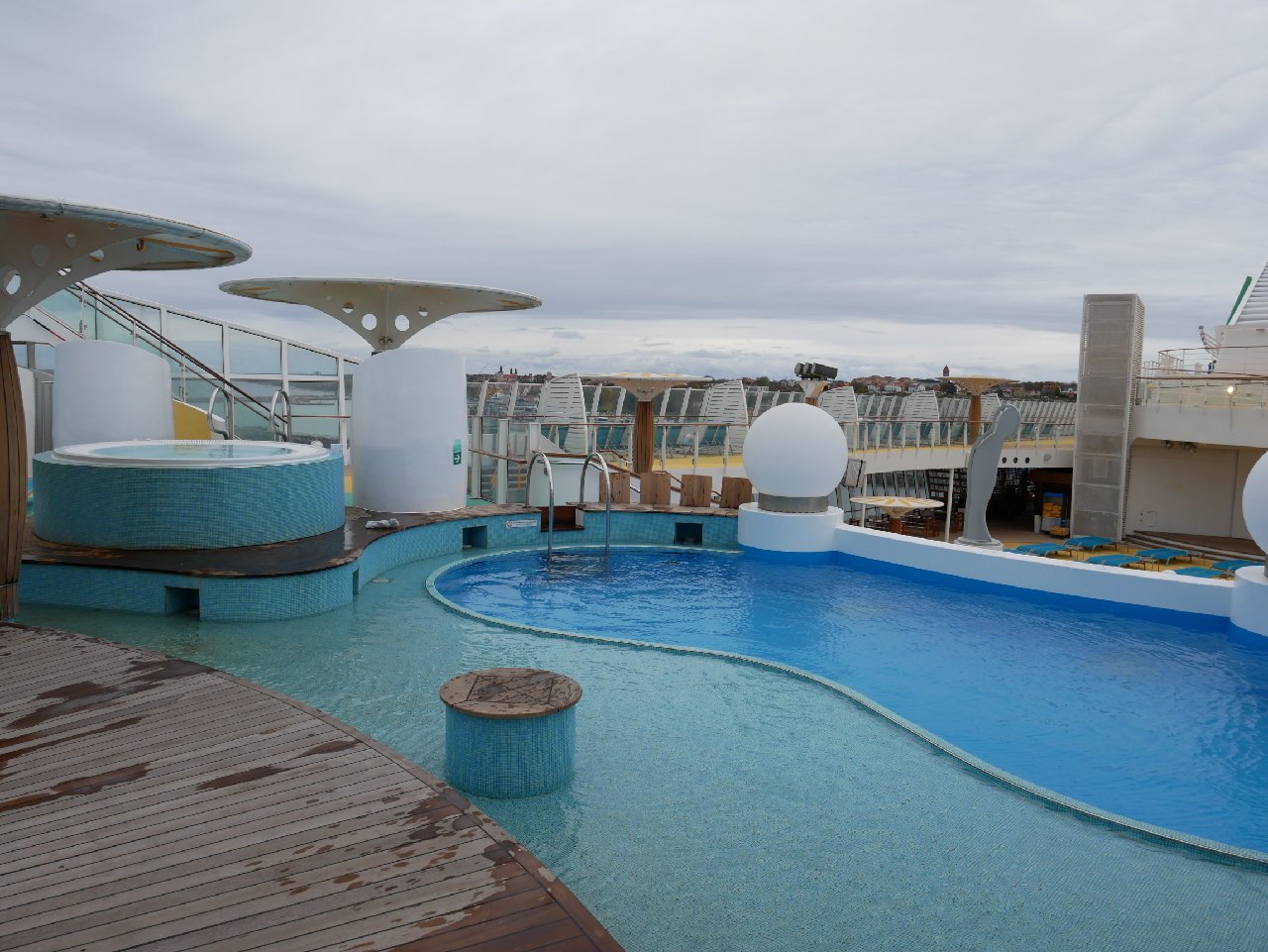 Hilfe, Sturm Ignatz zieht auf - Mit AIDAdiva nach Visby und Danzig