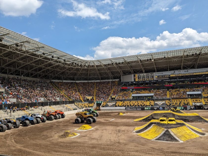 Monster Jam in Dresden - Ein Erfahrungsbericht - urlaubspapa.de