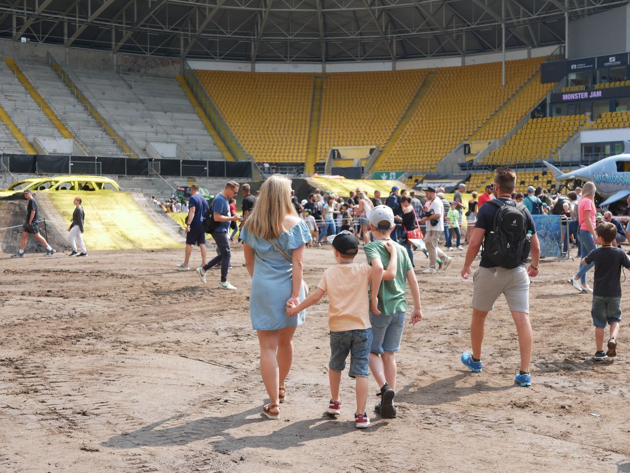 Monster Jam in Dresden - Ein Erfahrungsbericht - urlaubspapa.de